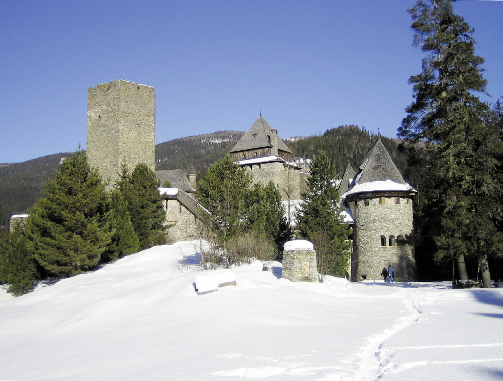 Burg Finstergrün – Ramingstein | Euregio Salzburg